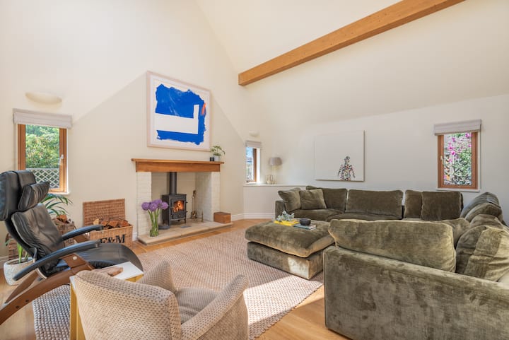 Sustainable Cotswolds Home | Walk To Uk's Best Pub - Chipping Norton