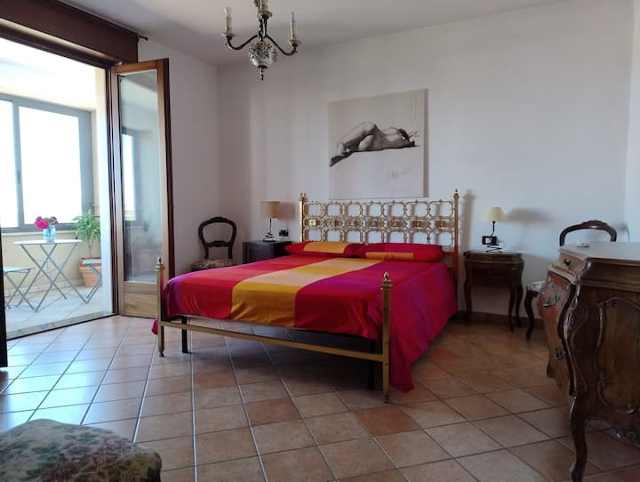 Stupenda Casa Con Terrazza, Giardino E Garage. - Carovigno