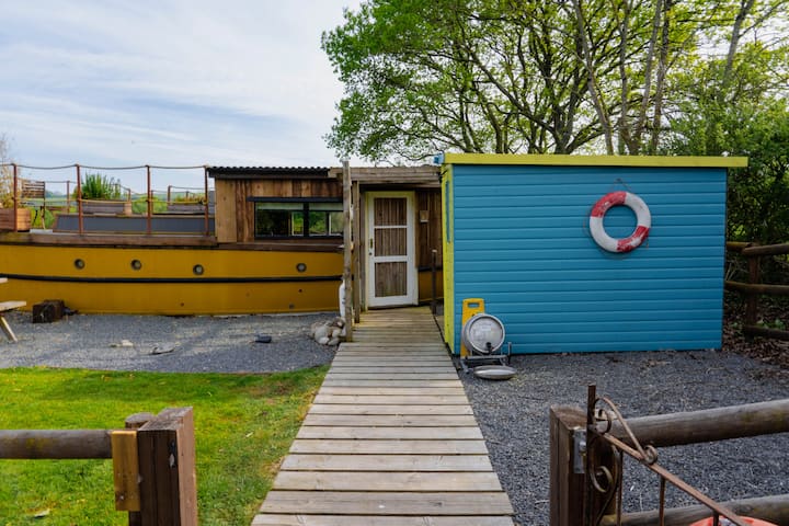 The Unsinkable - Dorset