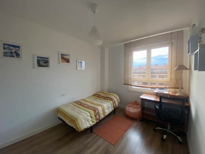 Habitación En Lugar Tranquilo De Soria - Soria