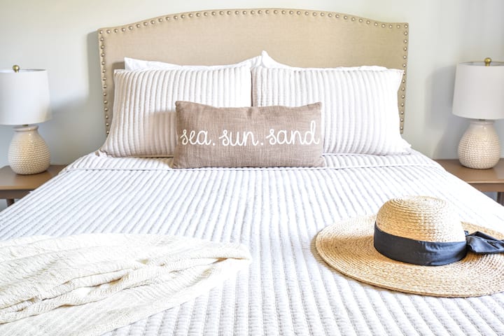 Vilano Beach Vibes-near Ocean & Town, Pet-friendly - Vilano Beach, FL