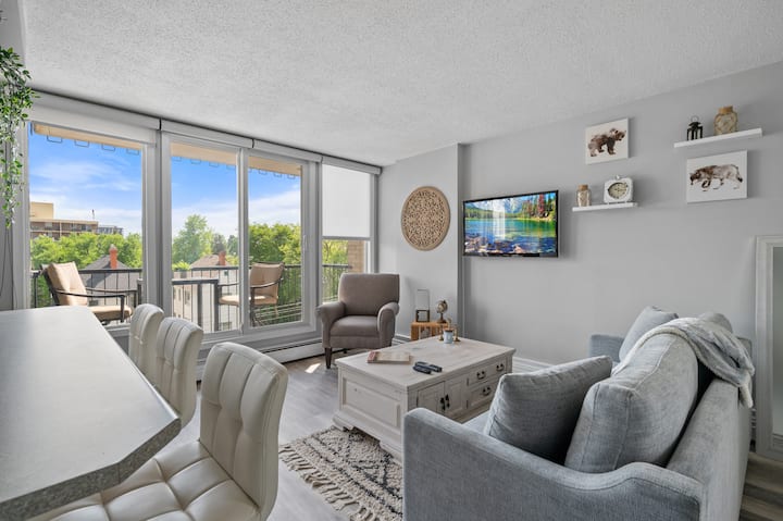 Nearby Saddledome | Ac | Parking Central Dt Condo - Calgary