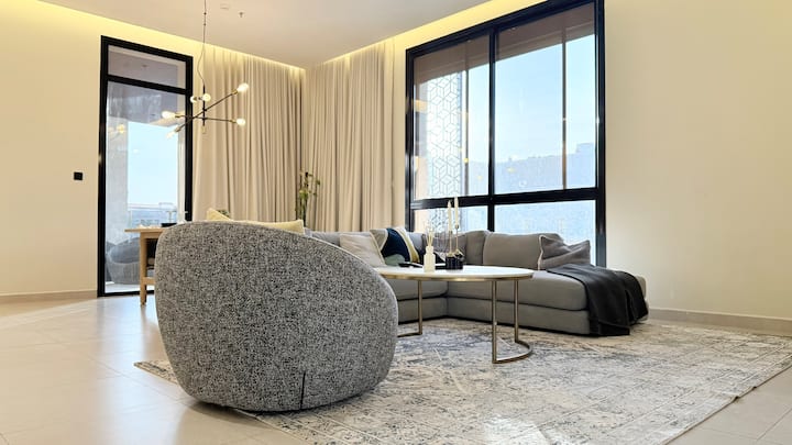 Contemporary Chic Apartment With Balcony - Riyadh