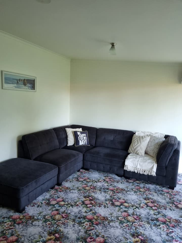 Sea Glimpse Farm Stay
Now With Wifi - Port Campbell