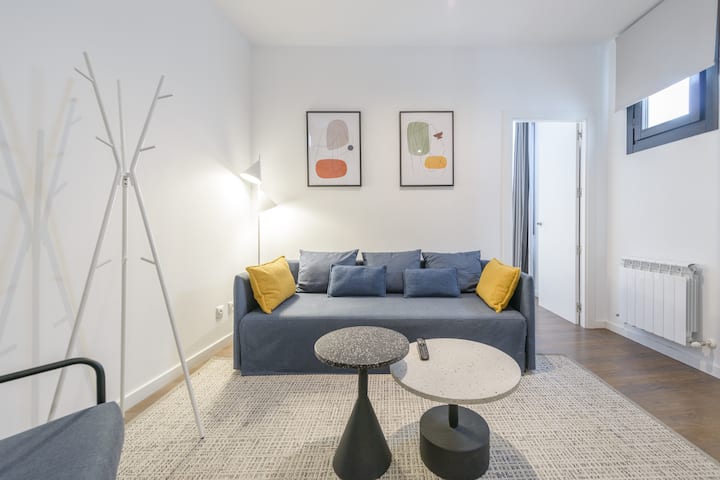 Bright Modern Apartment In The Center Of The City - Madrid