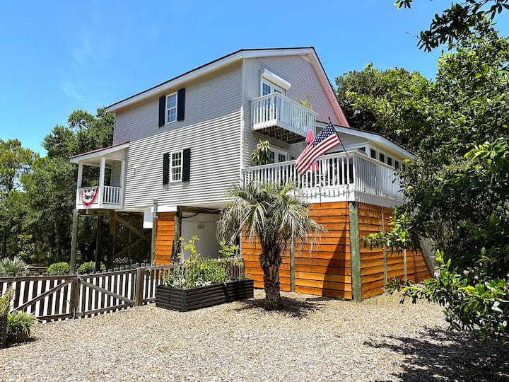 Quiet Cul-de-sac Next To Playground Block To Beach - Folly Beach, SC