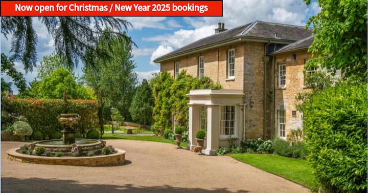 Christmas At The Dorset Manor - Shaftesbury