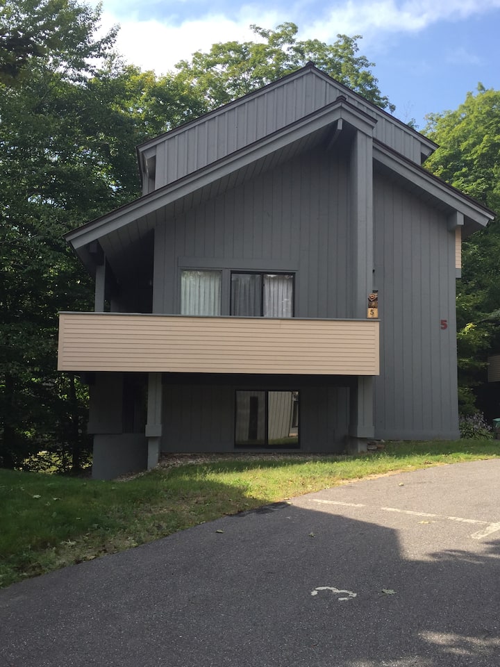 Spacious Charming 3br 2ba House - New Hampshire