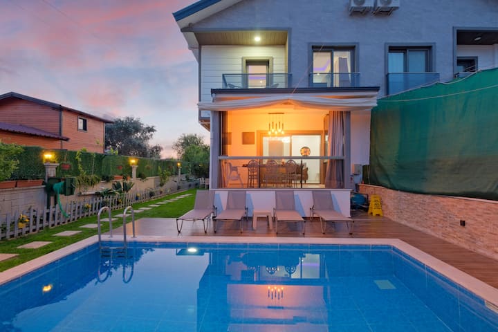 Triplex 4 Yatak Odalı Merkezde 10 Kişilik #Vn139 - Köyceğiz