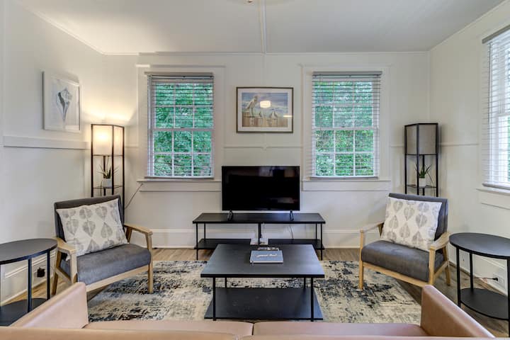 Midtown Lofts, Upper Unit- Central To Everything! - Wilmington, NC