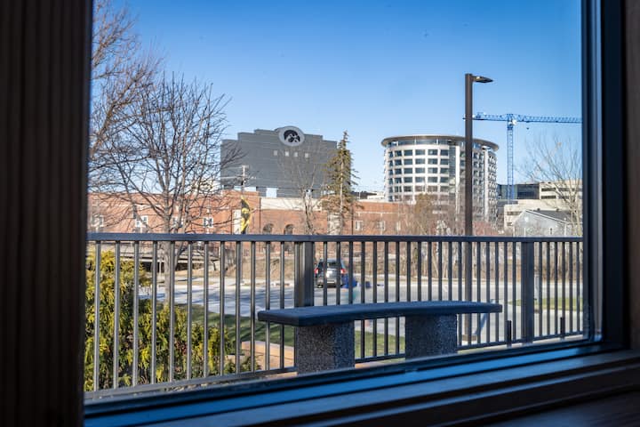 Melrose Place - Iowa City, IA