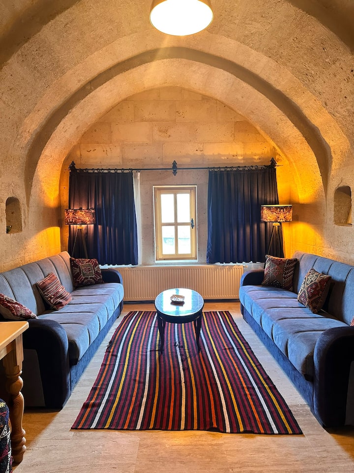 Stylish Ancient Stone House - Capadocia
