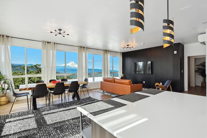 Honeymoon Penthouse Suite 16, Downtown - White Salmon, WA