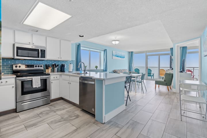 Amazing View, Oceanfront 9th-floor 3br Condo - Myrtle Beach, SC