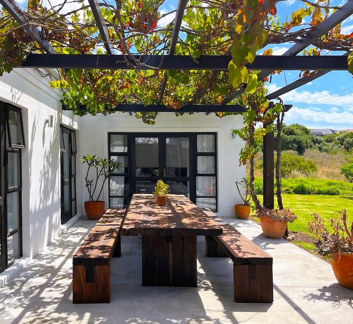 Happy Family Home In Charming Wine Lands - Western Cape
