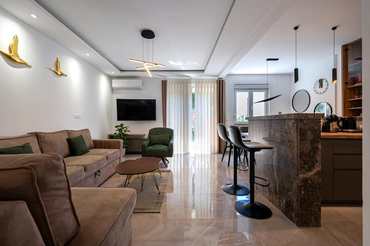 Cosy Duplex Near Bus Station - Budva
