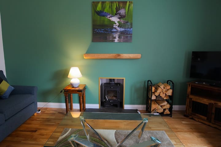 1 Granite Villa, Newly Renovated Ground Floor Flat - Grantown-on-Spey