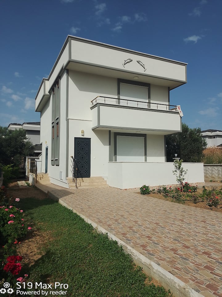 1+1 Denize 200 M 5 Gün  üZeri Kiraya Verilir - Gömeç