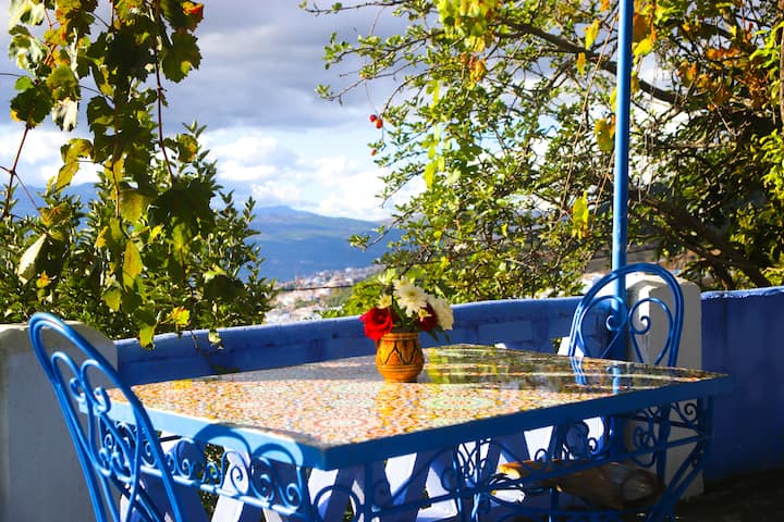 Blue House Town - 紗富彎