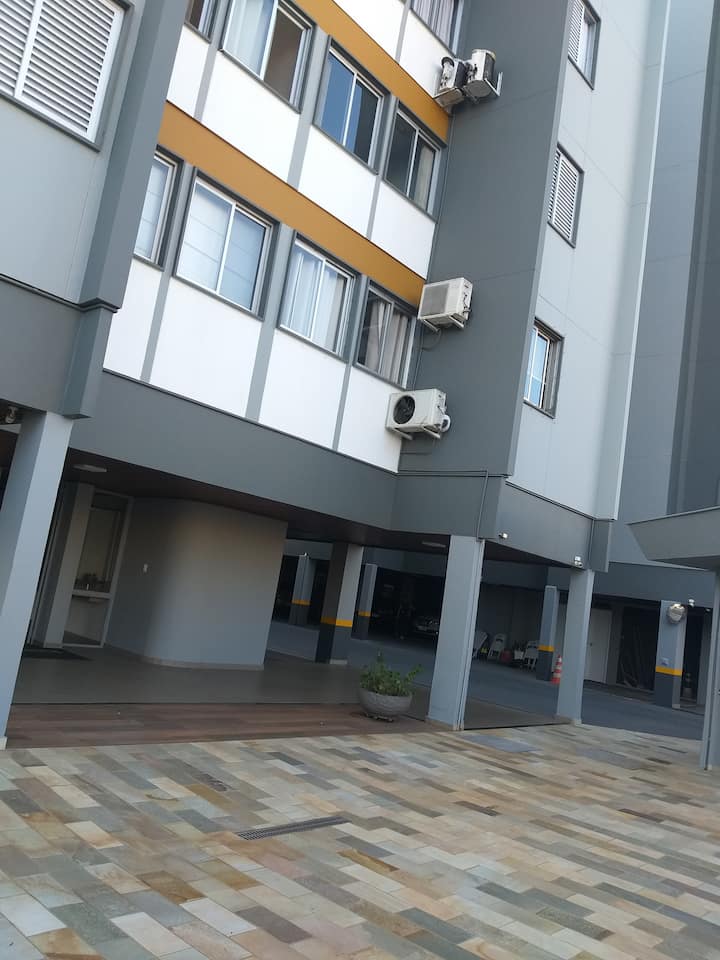 Apto Vila Ipiranga
2 Quartos. - Londrina