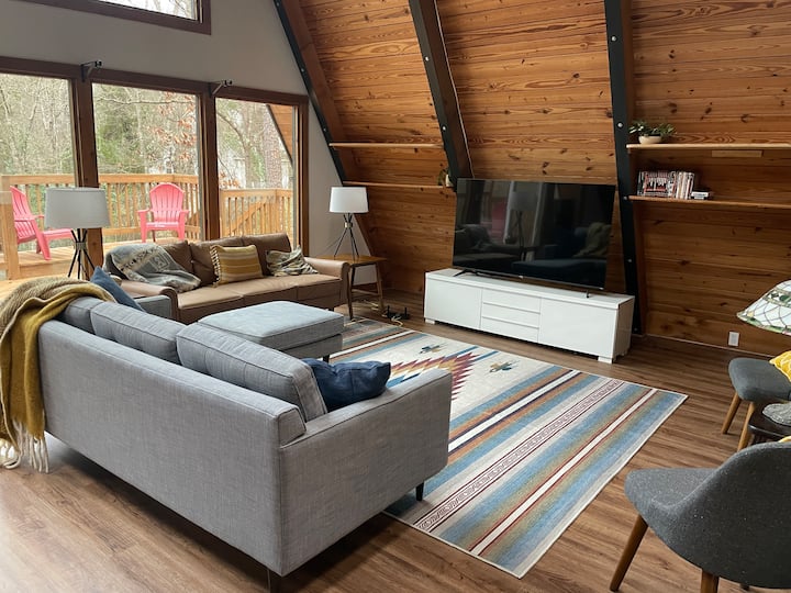 A-frame Lake House On West Point W/ Private Dock - Alabama