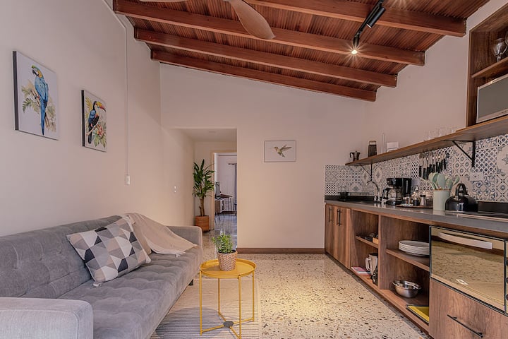 Am: 2 Cozy Beds+ac+tv+ Desks/self Check/cerca A 70 - Medellín