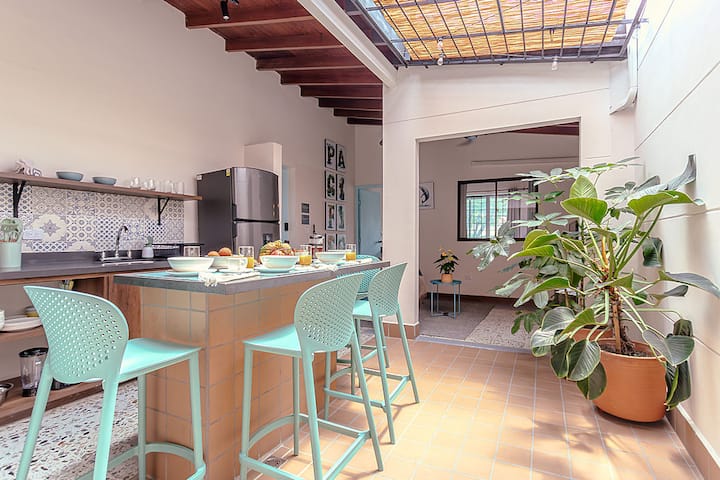 Azul: 2 Cozy Beds/wifi 400/desk/cerca A La 70 - Medellín