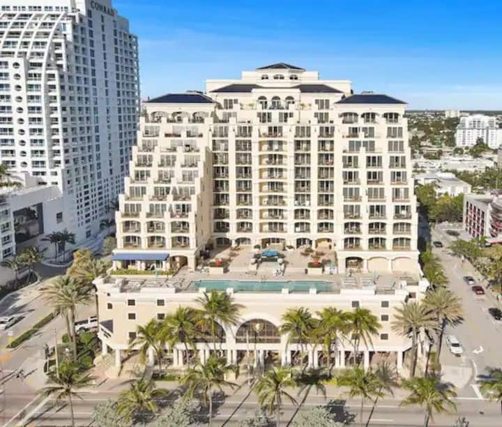 Spectacular Oceanviews - Oceanfront Studio 804 - Fort Lauderdale, FL