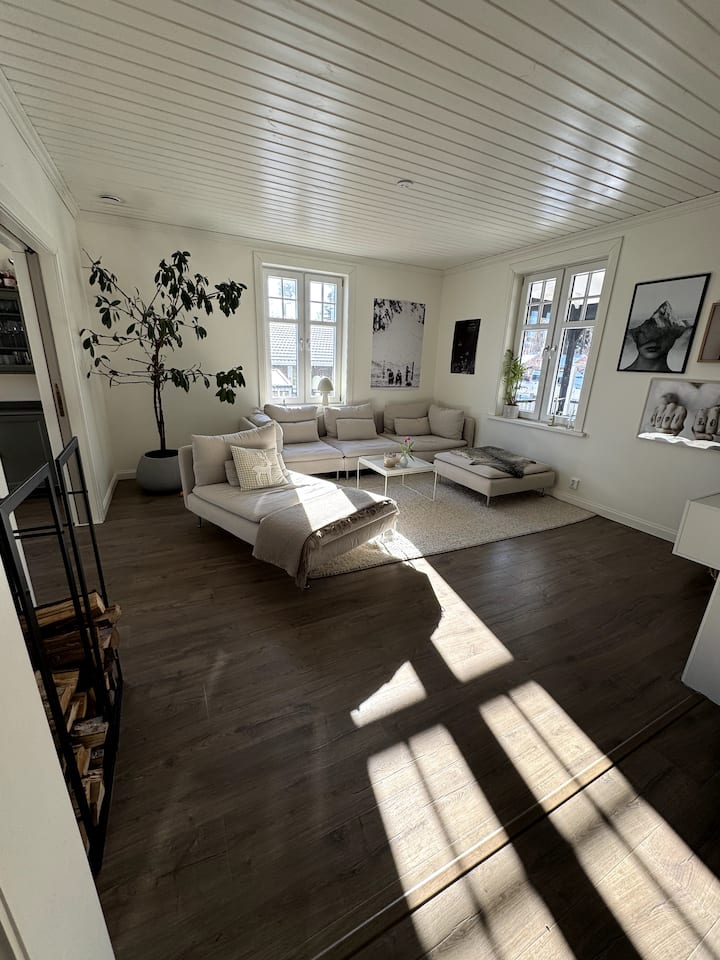 A Large House With A Pool In Central Leksand. - Leksand