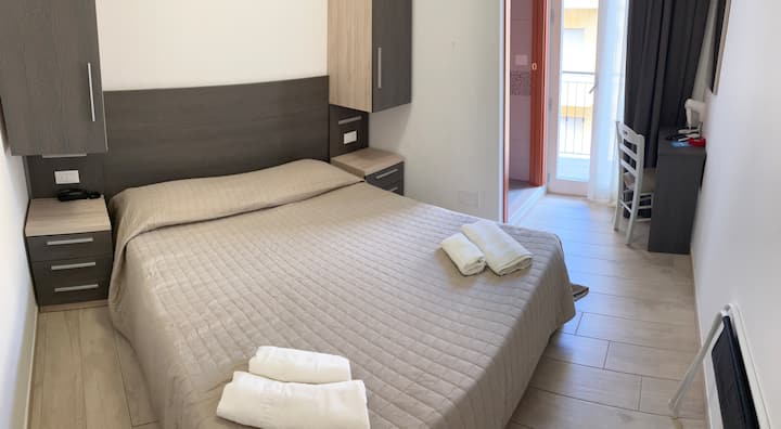 Bed&book Camera Doppia+cena Al Ristorante Claudio - Riccione