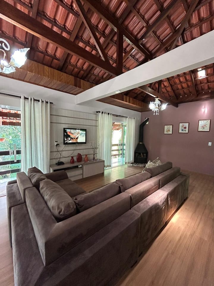 Casa De Campo Incrível Com Piscina 45km Das Praias - Brusque