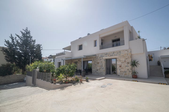 Elixrysos Apartment 1 - Pitsidia