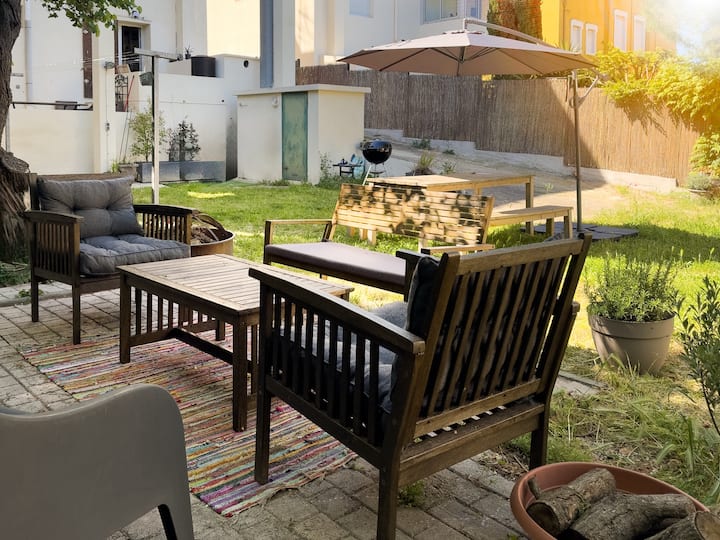 Rez-de-jardin, Parking, Métro, Stade Vélodrome - Marseille