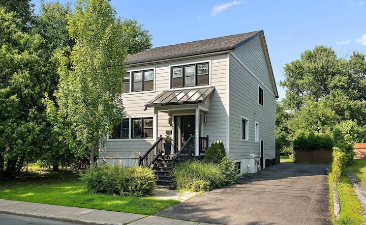 Grande Maison Familiale Cozy/spa - 10mn Montréal - 