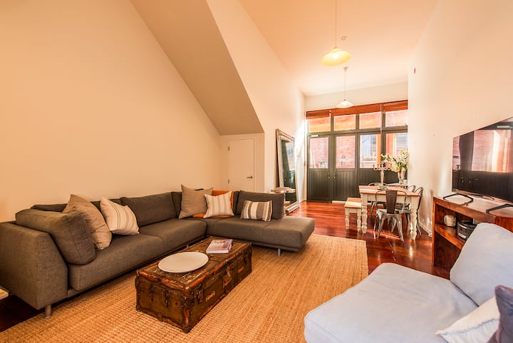 Unique 2 Bedroom City Apartment With Carpark - Wellington