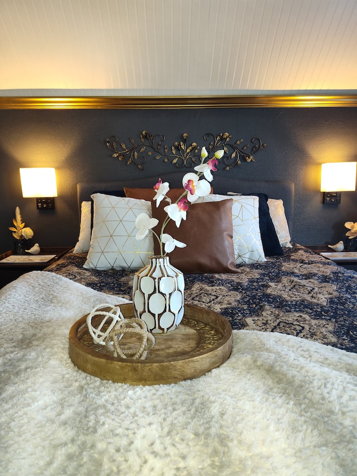 Cozy Stunner On 3rd Floor : Historic Kc Art Dist - Kansas City