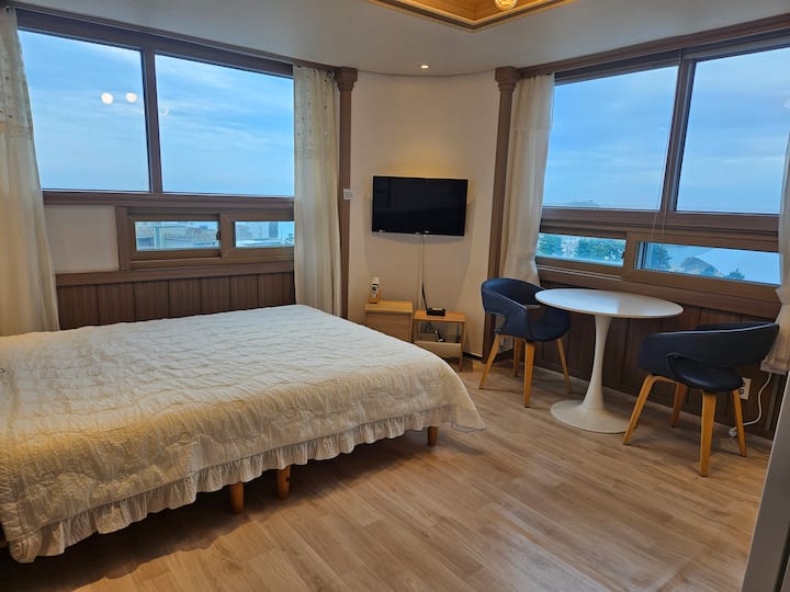 가을바다7/고속터미널2분/속초해변1분/속초관람차1분/넷플릭스/바다향기5분/외옹치항 - Sokcho-si