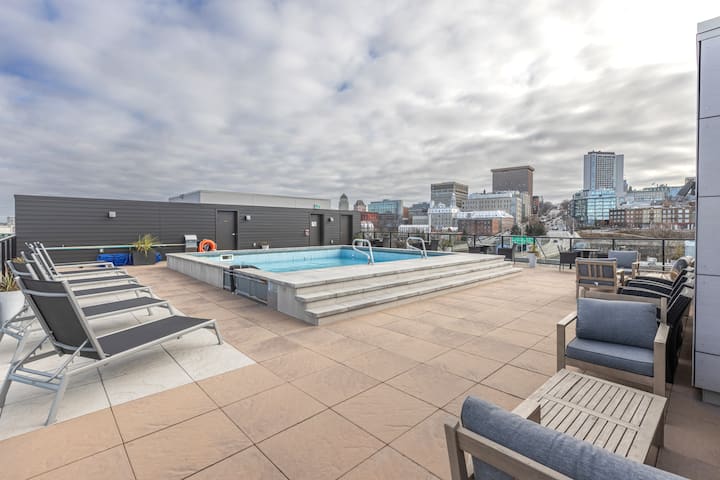 Le Panorama: Parking Gratuit, Toit Terrasse, Gym - Quebec City