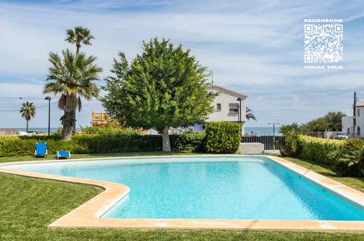 Luxury Beach Penthouse W/ Pool - Holavivienda - Dénia
