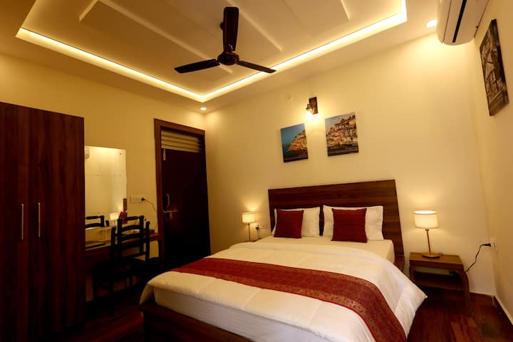 Deluxe Balcony Room/ 200 Mtrs Frm Tajmahal Parking - Agra