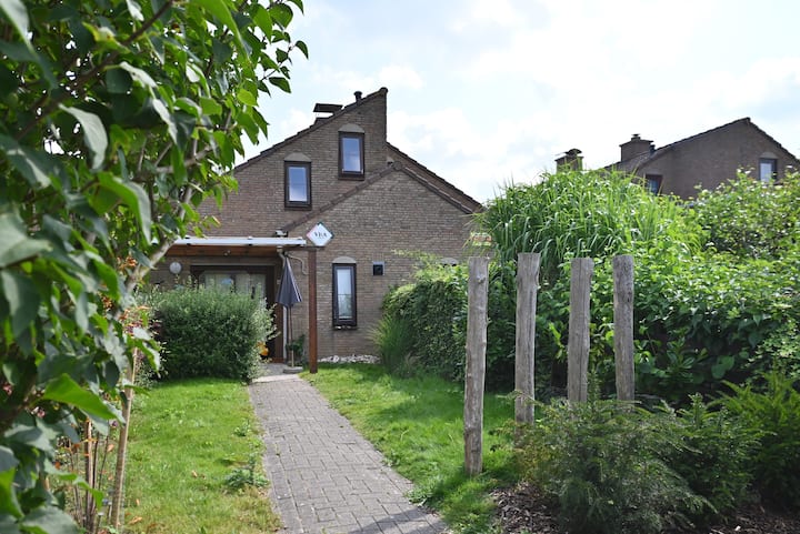 Holiday Home With Garden And Garden Terraces, 736 - Cadzand