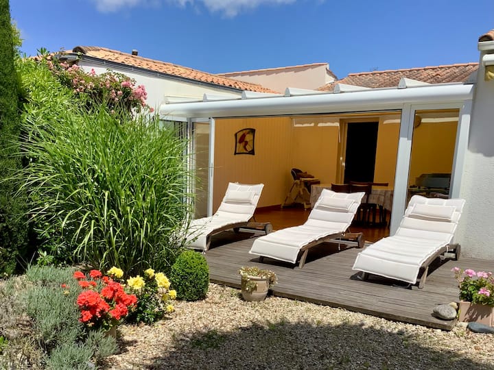 Ravissante Maison Avec Spa, Beau Jardin Et Garage - Île de Ré