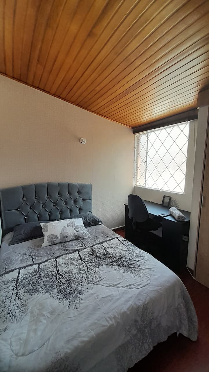 Aparta Estudio Completo 184 C Santafe Autopista - Bogota