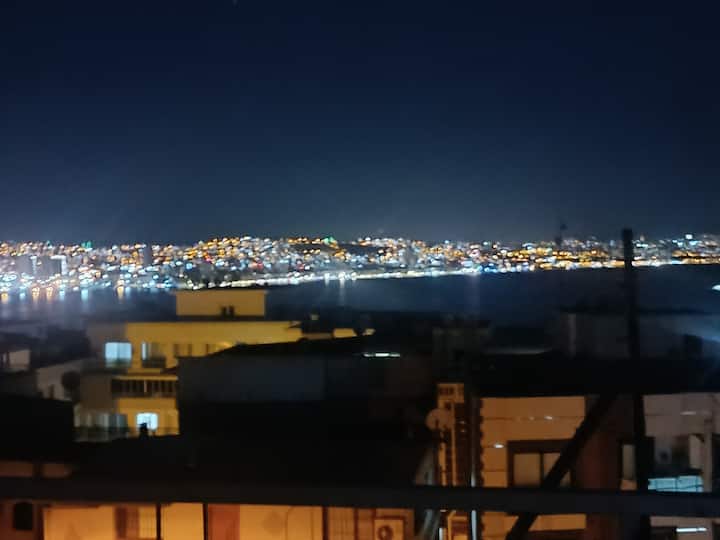 Deniz Manzaralı Klimalı Daire - İzmir