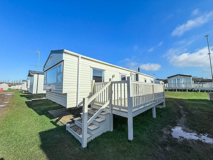 Caravan Near Hunstanton Beach, Norfolk Ref 23107s - Hunstanton