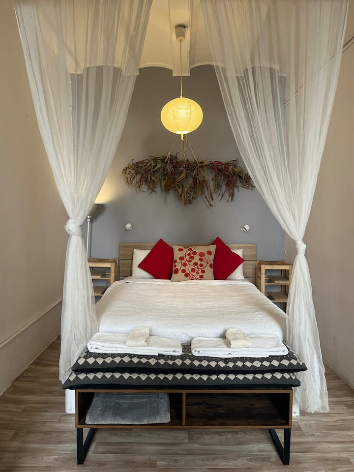 Habitación En Apartamento Año 1843 - La Barceloneta