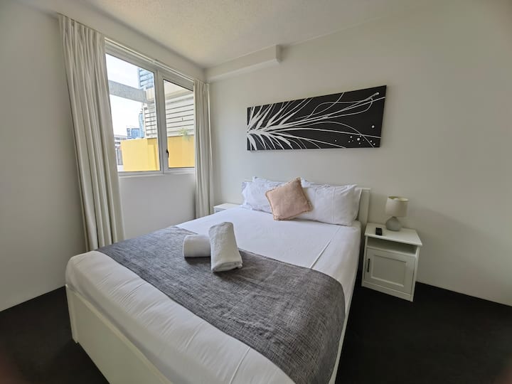 # Entire 1 Brm Cozy City Apartment - Spring Hill