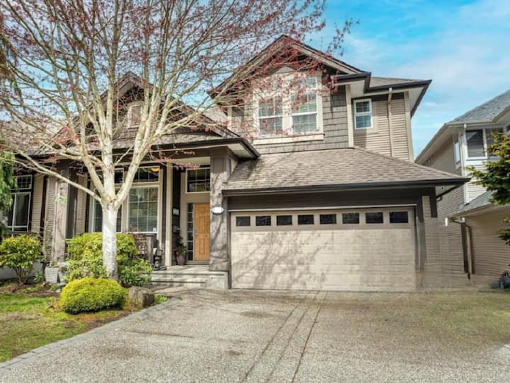 Metropolitan Dream Stay With Fireplace And Hot Tub - Surrey