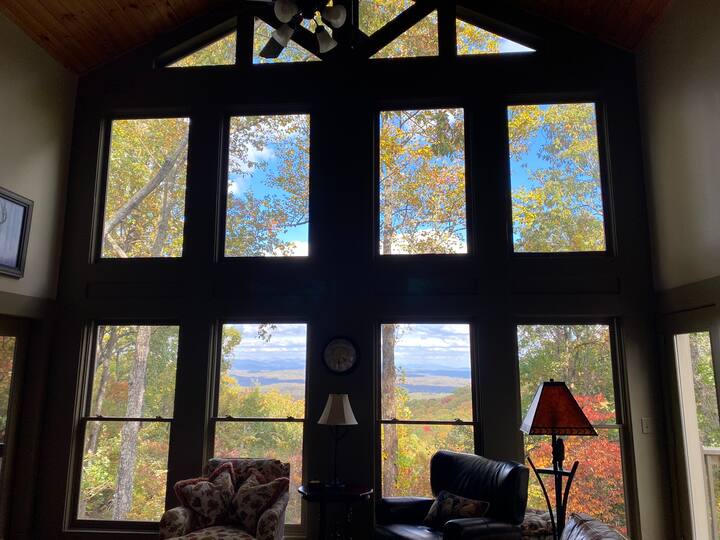 Enjoy The Fall At Mountain Therapy In Big Canoe! - Jasper, GA