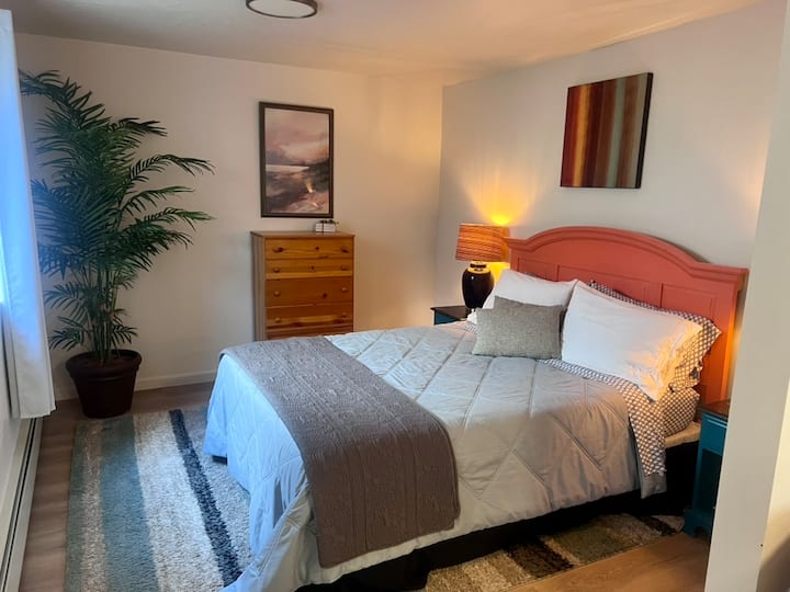 Tropical Feel's - Anchorage, AK